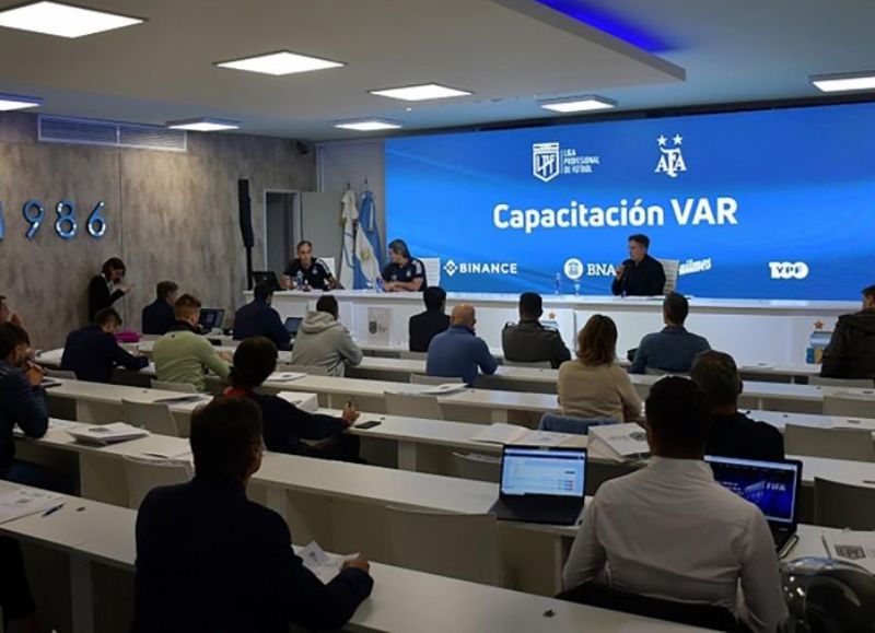 Se viene el VAR al fútbol argentino ¿qué cambiará?